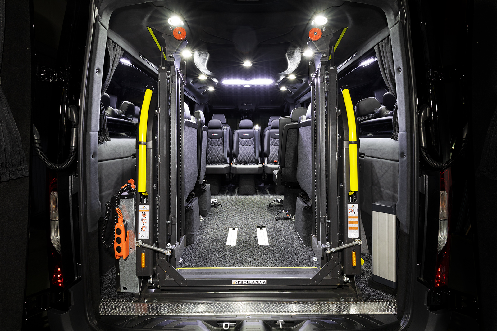 Mercedes Sprinter ja eSprinter varusteltu taksi - Carsport
